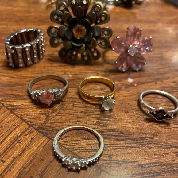 Jewelry | 7 Rings | Poshmark